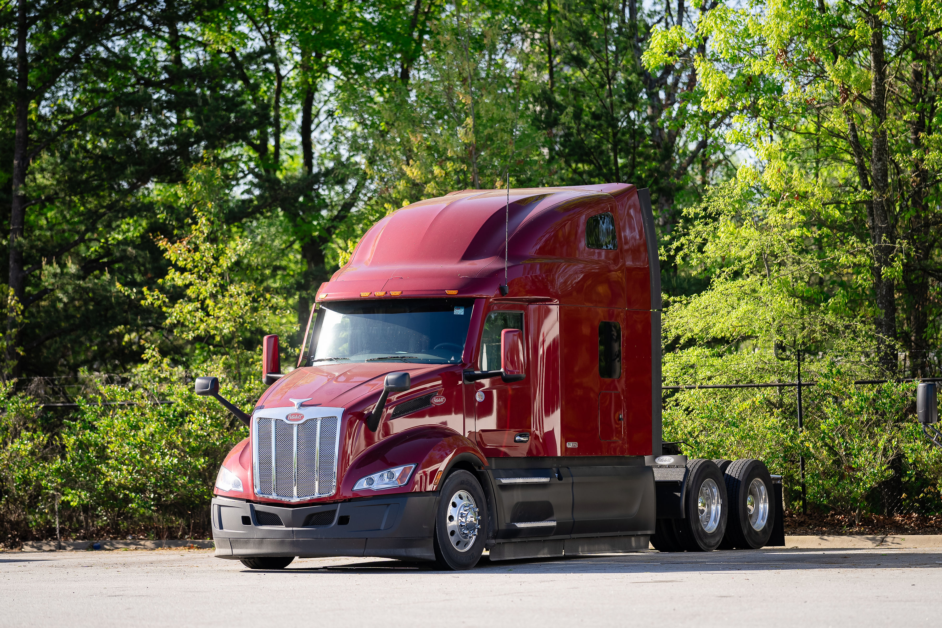 The Peterbilt Store - The Pete Store