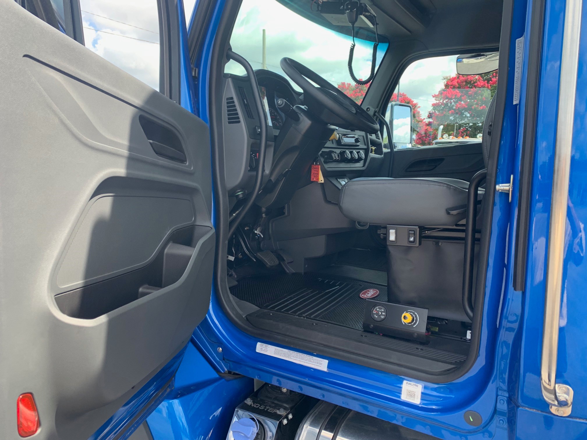 2025 Peterbilt 548 - Truck Details - The Pete Store